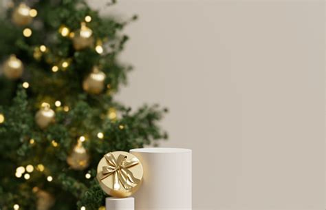 3d 연단 디스플레이 Beige 배경 와 선물 상자 진열장 미용 제품 발표 또는 원본을 위한 장식품과 요정 조명이 있는 크리스마스 트리 스튜디오의 받침대 3d 렌더링 모형