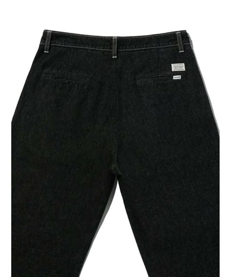 Levis® より Premium Black Denim Slacks が発売 Yakkun Streetfashion Media
