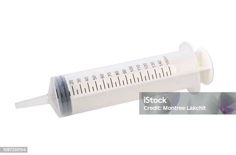 주사기 150ml 주사기 과학 실험실용 대형 플라스틱 주사기 분배 및 흰색 배경에 격리된 다중 용도 0명에 대한 스톡 사진 및 기타 이미지 Istock