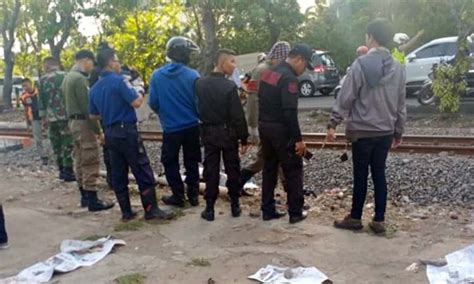 Diduga Bunuh Diri Pria Ini Tewas Tabrakkan Diri Ke Kereta Di Surabaya