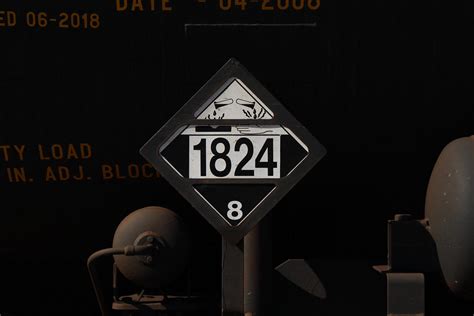 Placard Code 1824 A Loaded Tanker Is Seen With 4 Digit Pla Flickr
