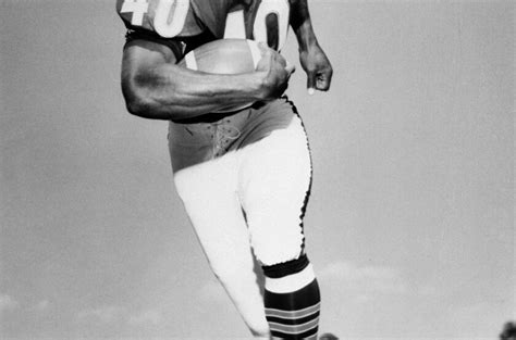 Gale Sayers Bears Legend And Kansas Comet” Dies At 77 Chicago Sun Times