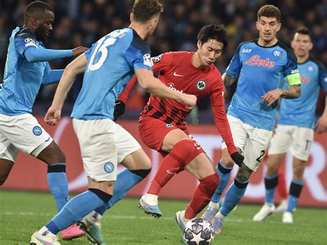 鎌田大地の移籍先にもオススメ 攻撃的サッカーのナポリがフランクフルトに完勝でcl8強へ 4ページ目 Web Sportiva スポル