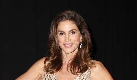 Cindy Crawford Bares It All In Hot Tub Lake Life Photo