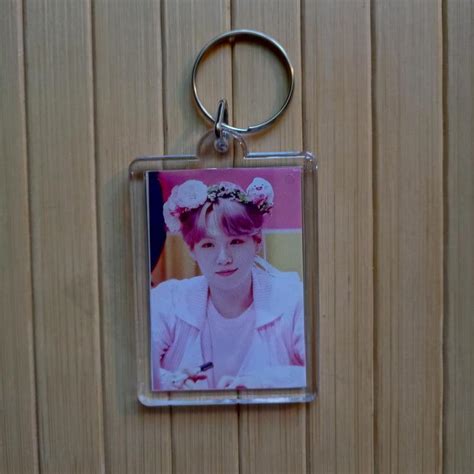 Брелок шуга хв юнгі Suga Bts — ціна 30 грн у каталозі Брелоки Купити товари для дому та побуту