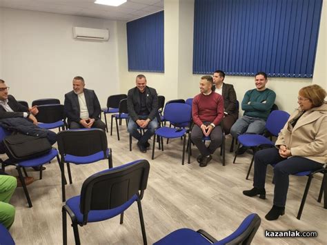 Митрополит Киприан Галина Стоянова и Ротари клуб в подкрепа на Поликлиниката за закупуване на