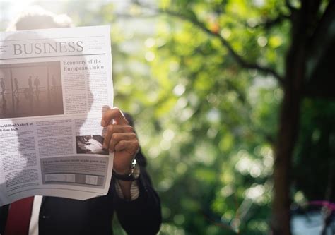 20 000 Free People Reading Newspaper And Newspaper Images Pixabay