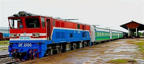 ရန်ကုန် မော်လမြိုင် ရထားလမ်းပိုင်း၌ ကျောက်တင်ရထားမိုင်းဆွဲတိုက်ခိုက်ခံရ၍ ရထားခရီးစဥ်အချို့ဖျက