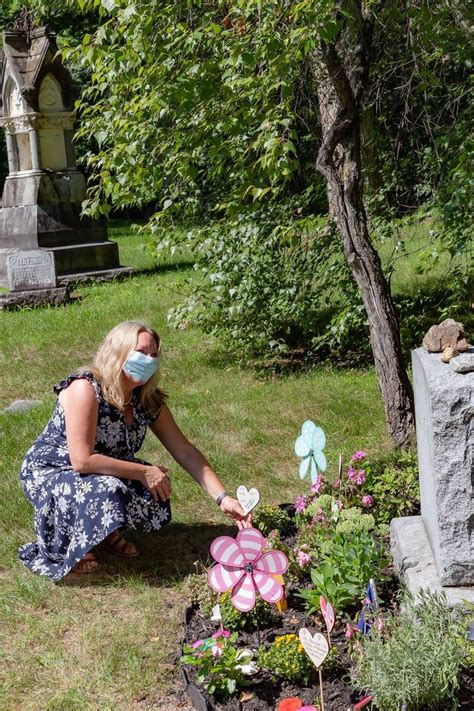 Mona Fortier Feet Photos