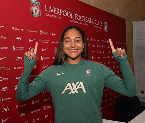 In Photos Olivia Smith Completes Lfc Women Transfer At Axa Melwood Training Centre Liverpool Fc