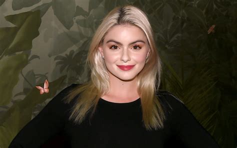 Ariel Winter Celebrates 25th Birthday In Las Vegas Parade