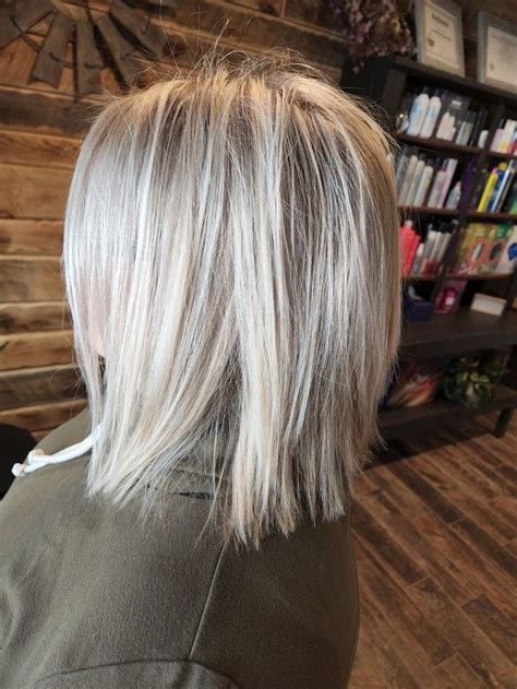 Pin By Rebecca Blakeney On 💇🏻‍♀️hair Ideas Medium Length Hair Cuts