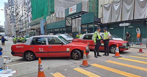 警追衝燈私家車一度擎槍戒備 司機撞3車及途人逆線逃去 1446 20231002 港聞 即時新聞 明報新聞網
