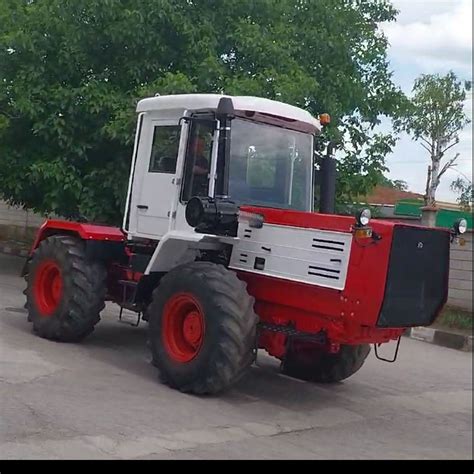 Техническо Обслужване на Селското Стопанство ТОСС АД ТРАКТОР С ДВА