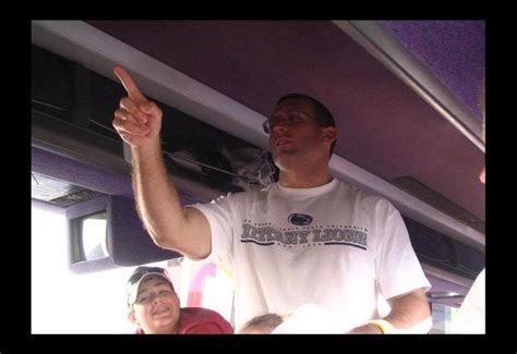 Place Your Mouse Pointer In Random Places And People Will Point At It Cool Websites People