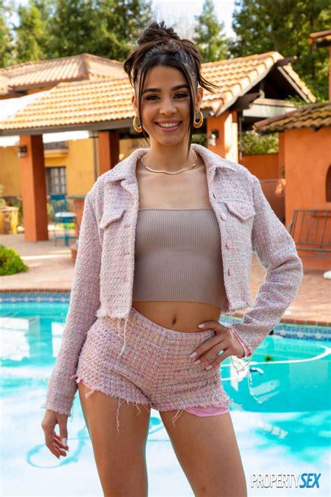 Property Sex Kylie Rocket Buying The Dip Web Starlets