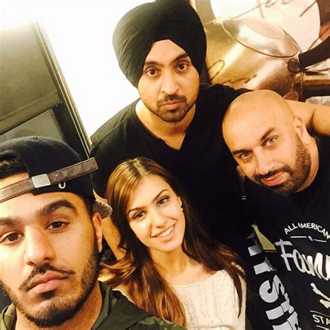 Tris Dhaliwal Model Of 5taara Proper Patola Unp