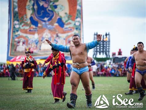 ФОТО Даншиг наадмын үндэсний бөхийн барилдааны нэгийн даваа үргэлжилж байна Isee Mn