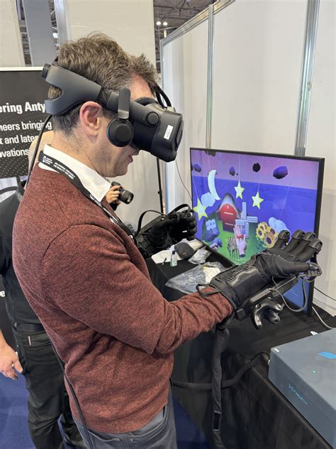 Trying Out Haptx Haptic Feedback Vr Lab Horizons