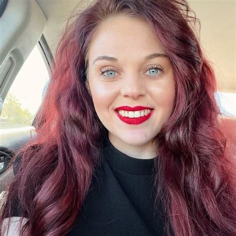 Kiki 💗 Kikisweetss • Threads Say More