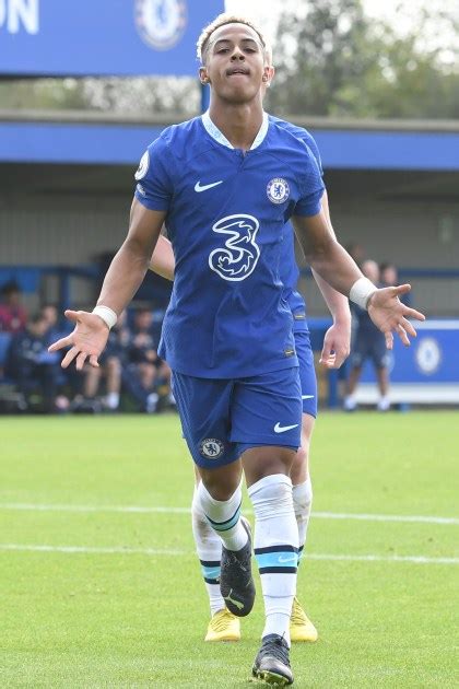 Hutchinson Nominated Again For Top Award News Official Site