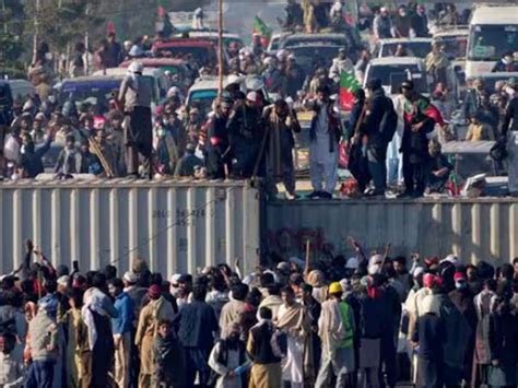 ပါကစ္စတန်နိုင်ငံ မြို့တော်မှာ ဆန္ဒပြမှုတွေအတွင်း အနည်းဆုံး ၁၂ ဦး သေဆုံး