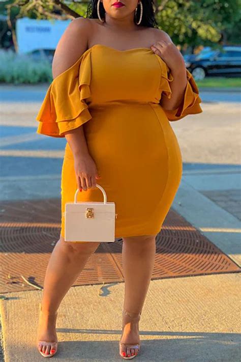 Wholesale Red Sexy Plus Size Solid Backless Off The Shoulder Short Sleeve Dress K61325 2 Online