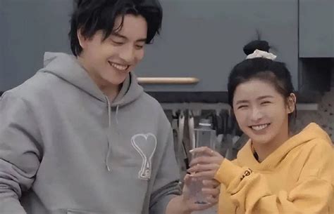 承认了！多次被拍到约会拥吻，王大陆蔡卓宜官宣恋情互称男女朋友，女方曾因上一段婚姻被称为“离婚少妇”腾讯新闻