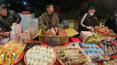 15 保證野生的花鯧魚 肉質有夠嫩的唷 要蒸要煎都可以啦~~ 嘉義趙又廷 全晟海產 週五嘉義彌陀夜市 海鮮拍賣 海鮮叫賣