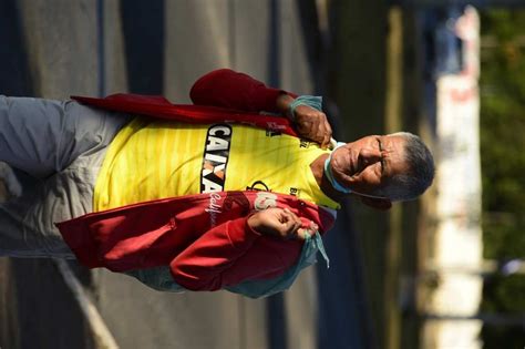 Idosos Lidam Com Vulnerabilidade E Desamparo Quando Mais Precisam