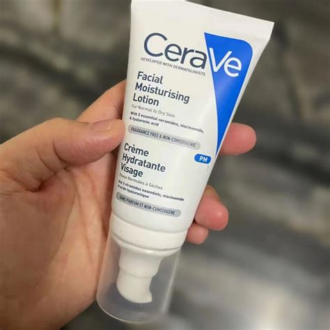 Cerave Крем увлажняющий для сухой и очень сухой кожи лица и тела 50 мл купить с доставкой по