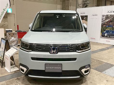 新型「ステップ ワゴン」の車中泊仕様車。ホンダの純正アクセサリー装着でアウトドアカーライフを満喫できる一台 車と旅のwebメディア