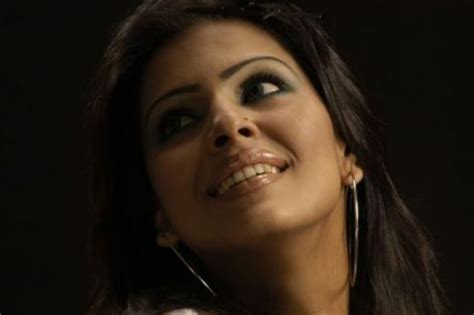 Bangladeshi Model Tinni Picture And Biography