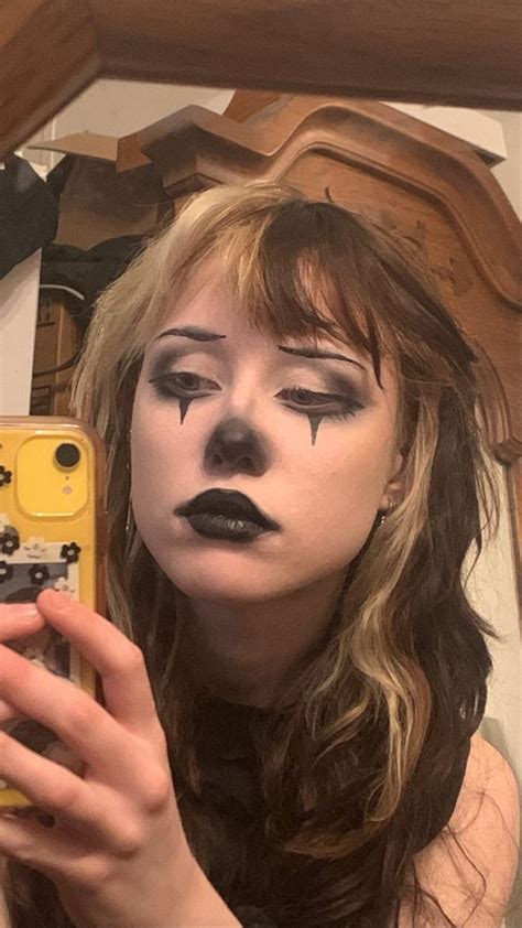 Gothe Girl Makeup 👀