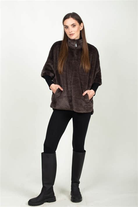 Шуба з еко хутра коричнева з вкороченими рукавами Світ Шкіри та Хутра