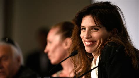 Maïwenn Sen Prend à Adèle Haenel Et Aux Féministes Dans Paris Match