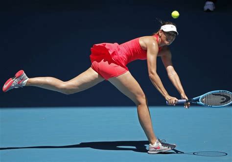 Trang Phục Của Người Chơi Tennis Gây Tranh Cãi