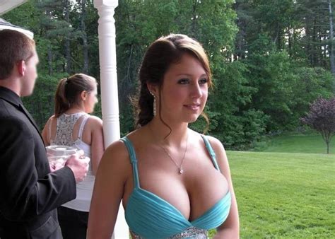 Leave It To Cleavage Porn Pictures Xxx Photos Sex Images Pictoa