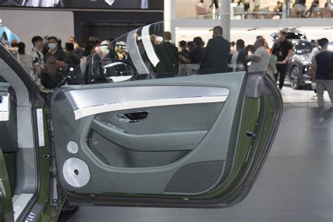 欧陆 2023款 40t Gt S V8图片宾利3143张图片汽车空间图库懂车帝