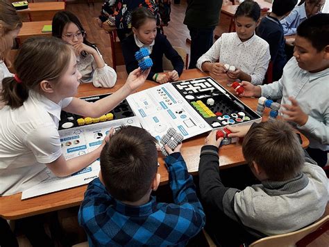 러시아 친구들과 교육중인 큐브로이드 글로벌 교육 현장