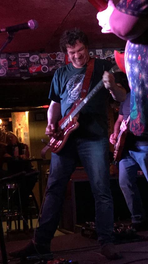 Deaner Stops By For A Jam R Ween