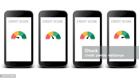 흰색 배경에 격리 된 클라이언트에 대한 텍스트 금융 정보에 대한 화면에 게이지 신용 점수 응용 프로그램과 수집 스마트 폰 고객 신용 등급은 은행 대출에 대한 표시 0명에