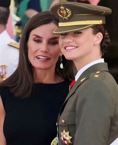 Pin På Leonor BorbÓn Ortiz
