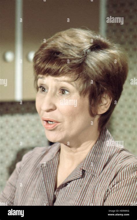 Bewitched Alice Ghostley Stock Photo Alamy