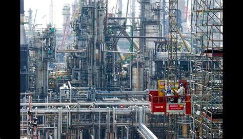 Песков заявил что не располагает данными о ситуации вокруг трубопровода Дружба