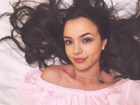 Merrell Twins Vanessa