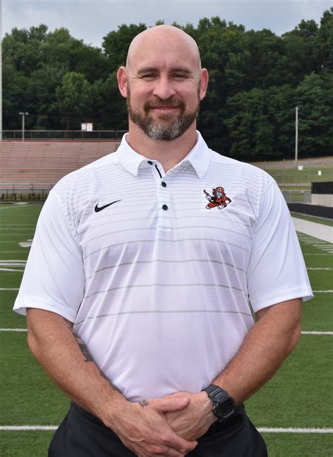 Coach Dan Studer