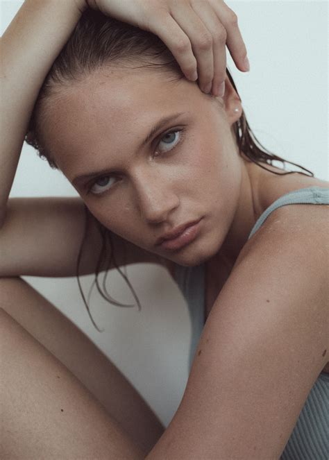 Ace Models Women Mainboard