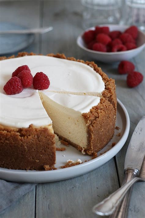 Easy Homemade No Bake Sour Cream Topping For Cheesecake