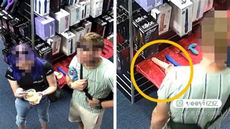 没过多久就找到了它的去向，监控从最完美的角度记录了一切——这小偷是一点也不偷偷摸摸的。”店主ash说。